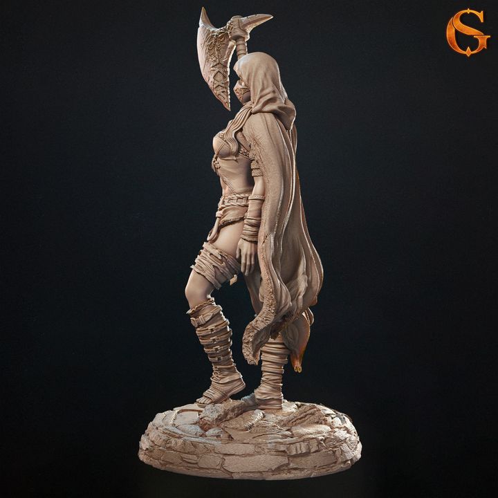 3D Printable Decapatrix, Female Human Executioner (High Detailed) - 32,75 and 145mm by SolGood ...